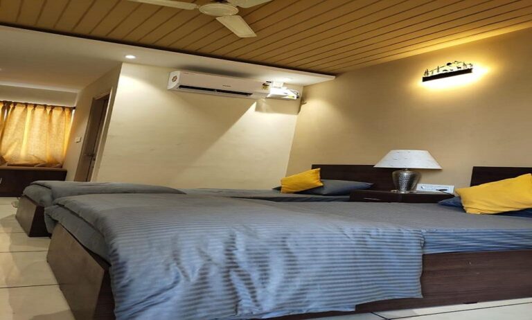 SS Stays Aura- Best Hostel For Gents - SS Stays